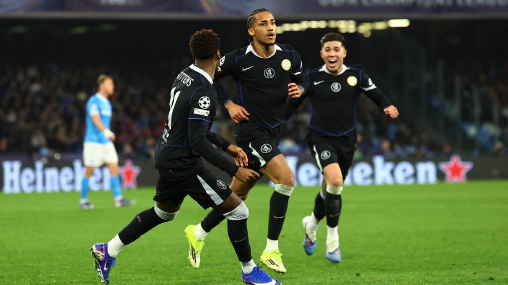 Chelsea evita el playoff y de paso elimina al Napoli de la Champions League