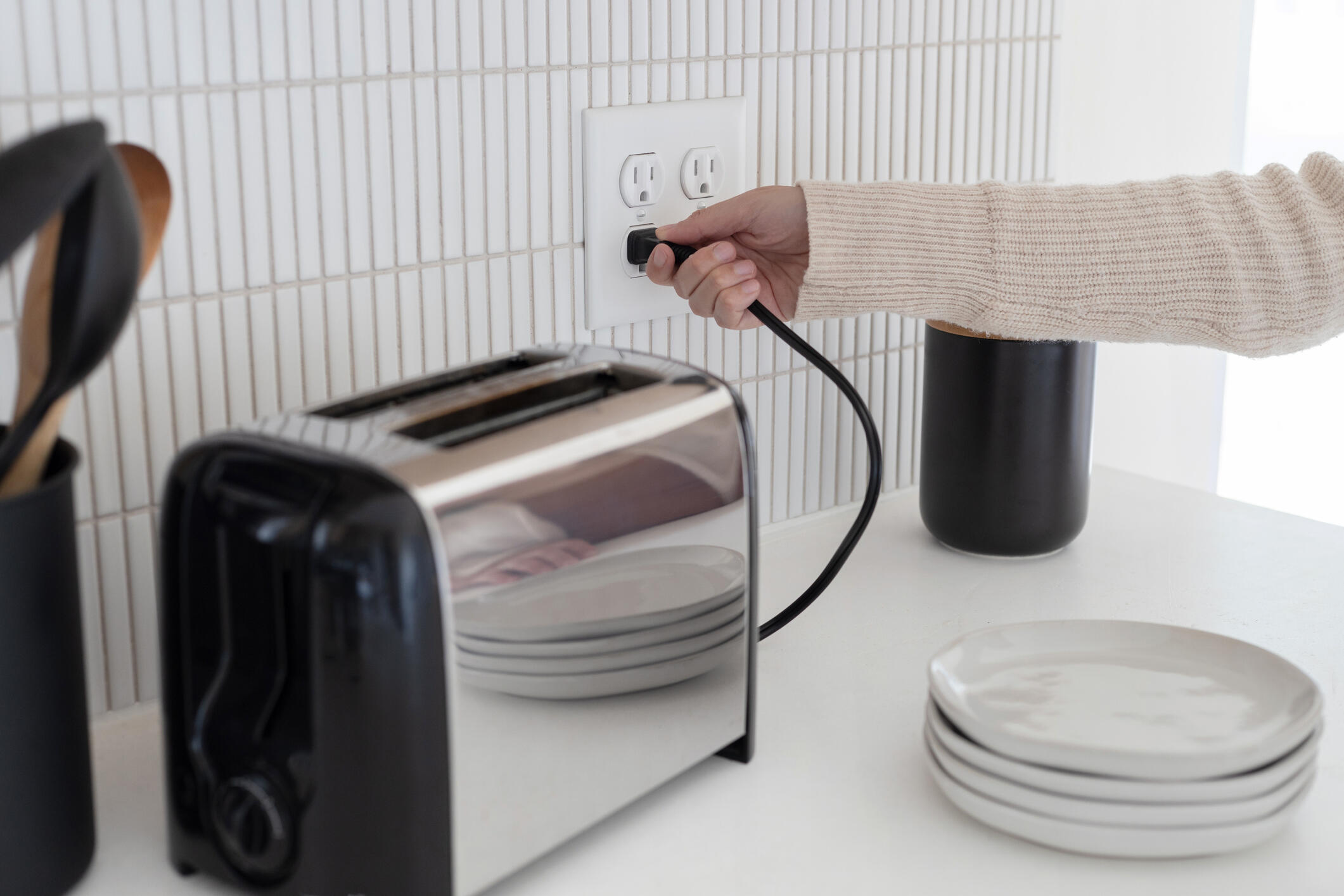 7 things you should always unplug before leaving the house