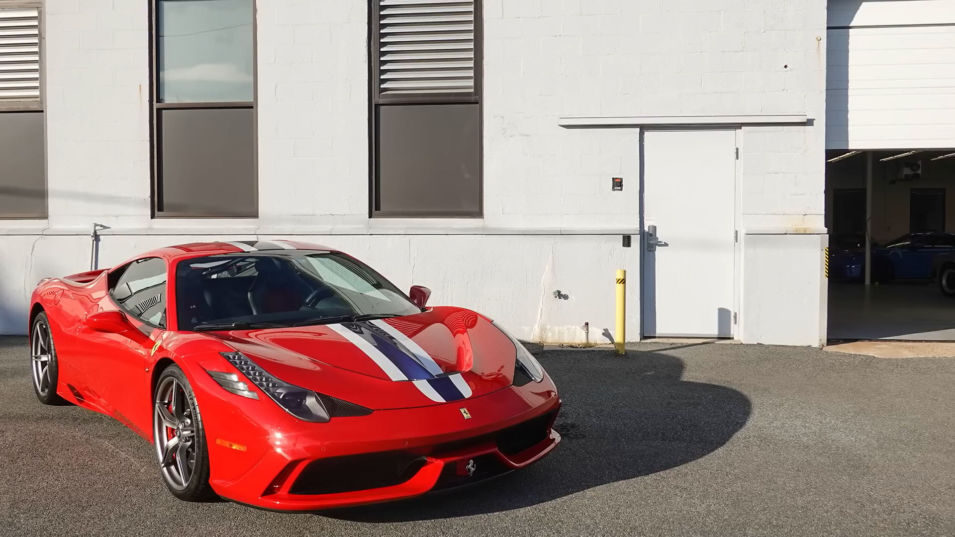Ferrari 458 Speciale Aperta perfectly parked in the sun