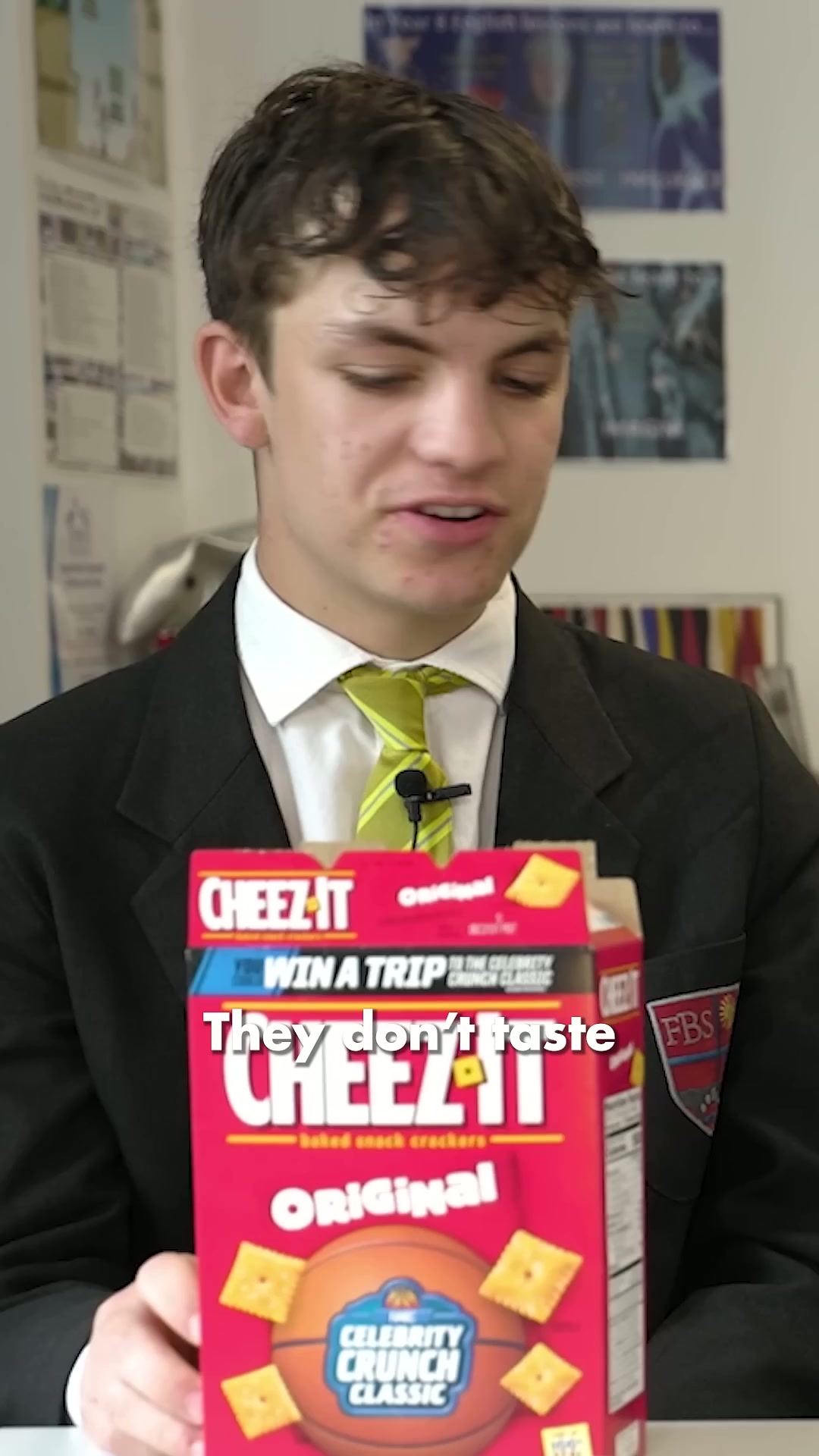 British students try Cheez-It crackers for the first time | Honest ...