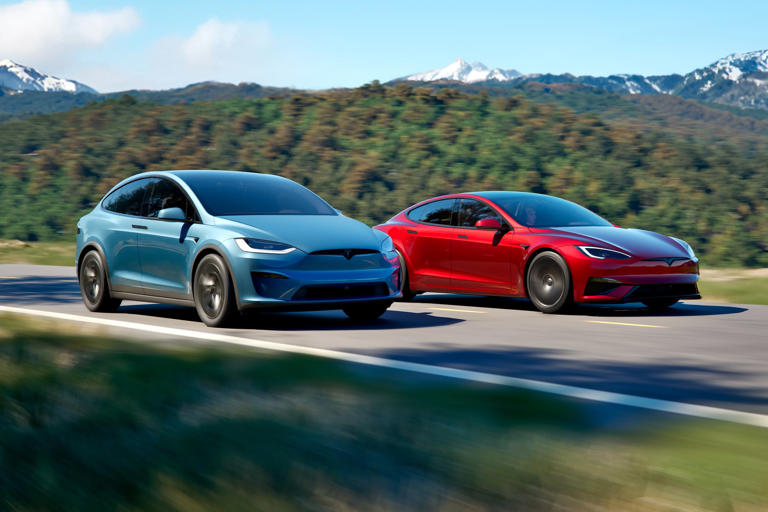 Tesla kills the models that put it on the map to make room for robots