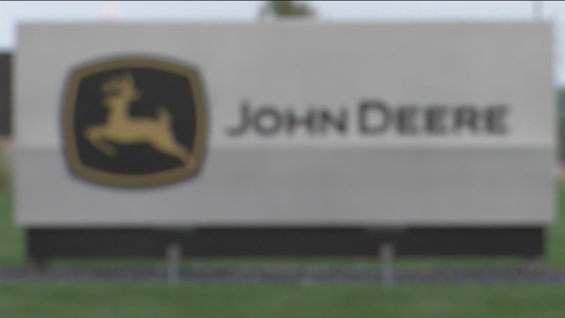 Nearly 100 employees returning to Iowa John Deere facilities