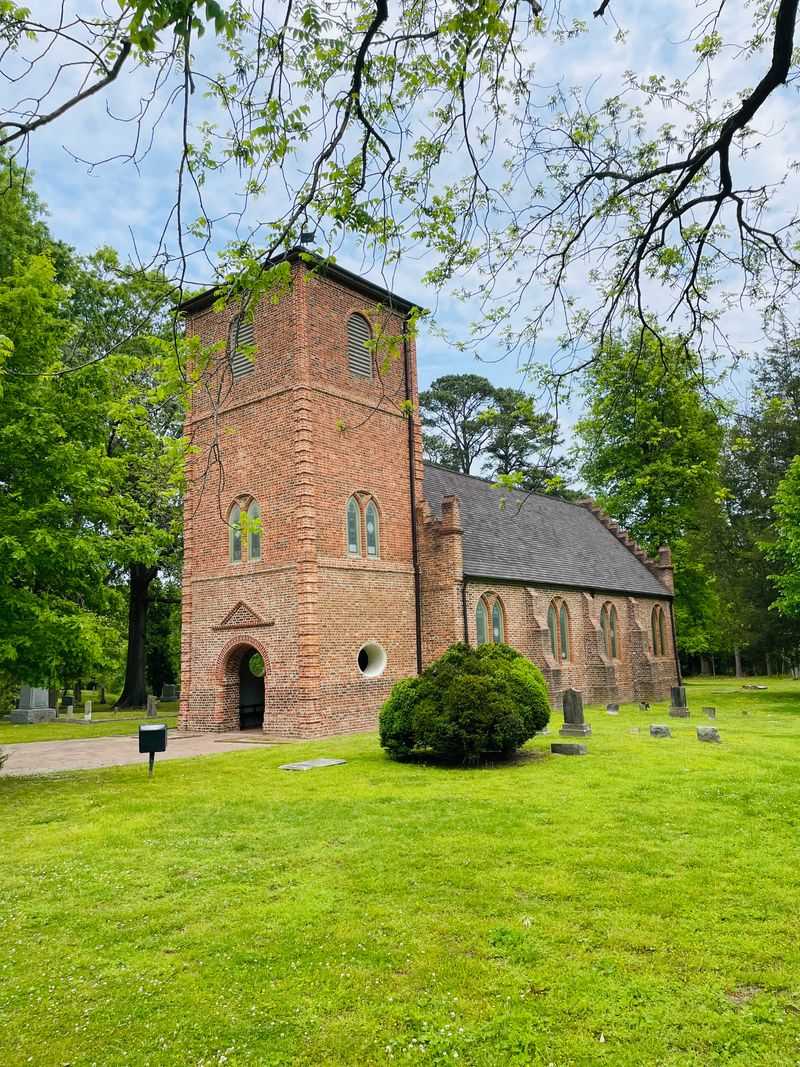 This historic 17th-century church in Virginia is a must-see ...
