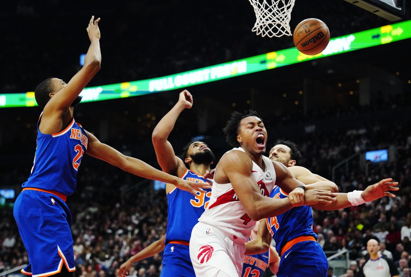 Mikal Bridges's 19-point third quarter leads Knicks past Raptors 119-92