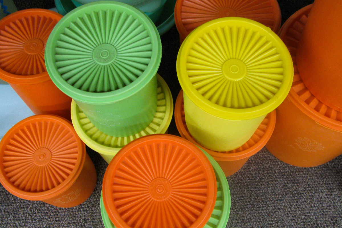 Discover the retro 14-piece Tupperware canister set on sale for $39.95