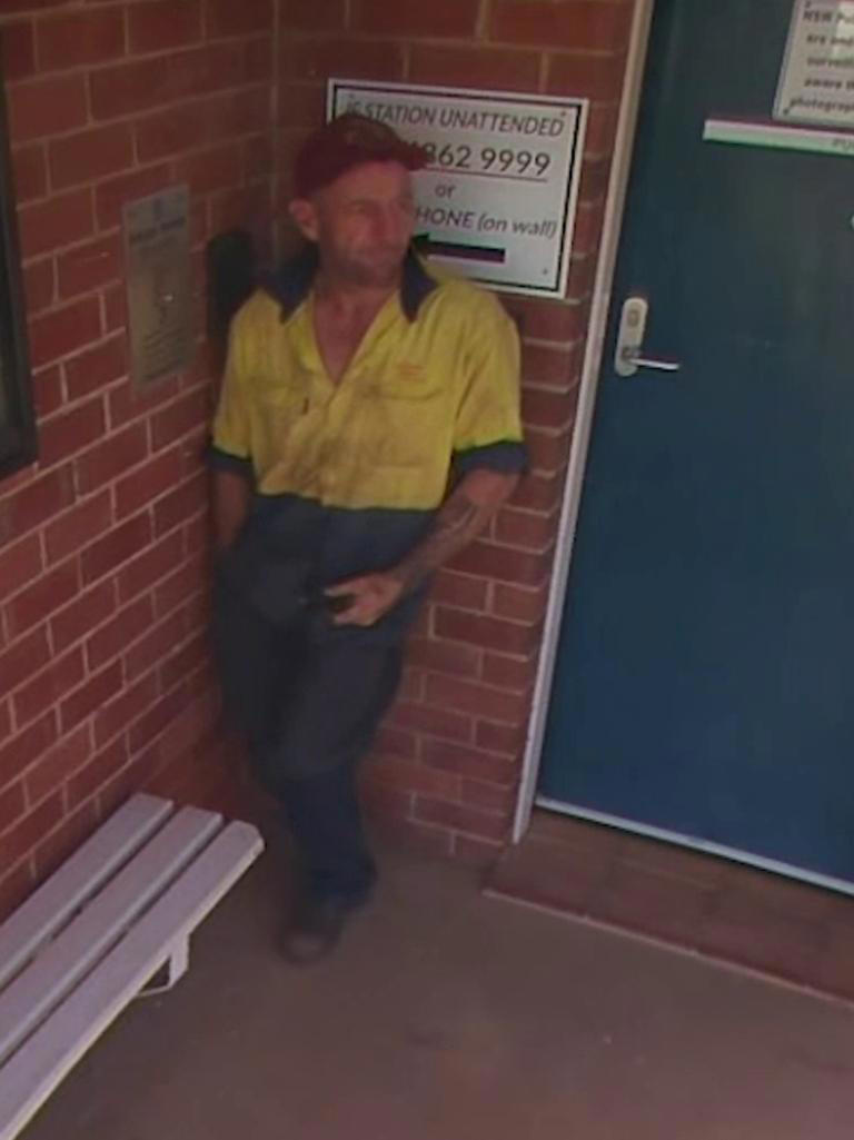 Alleged triple killer spotted at police station