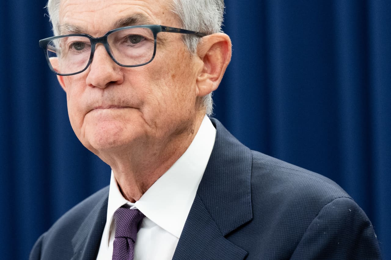 Powell exudes confidence about the economy. The Fed can wait to cut rates.