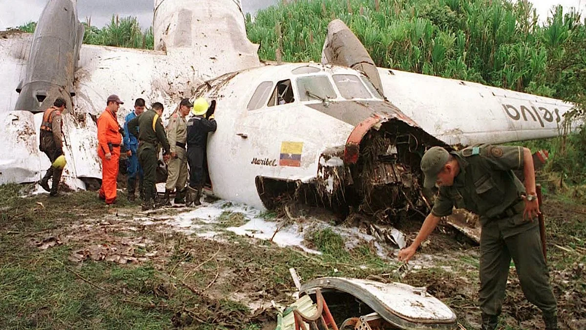 Colombian Satena flight disappears then found crashed with 15 on board ...