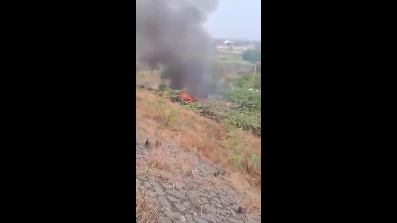 Plane carrying politician crashes in India killing five people onboard