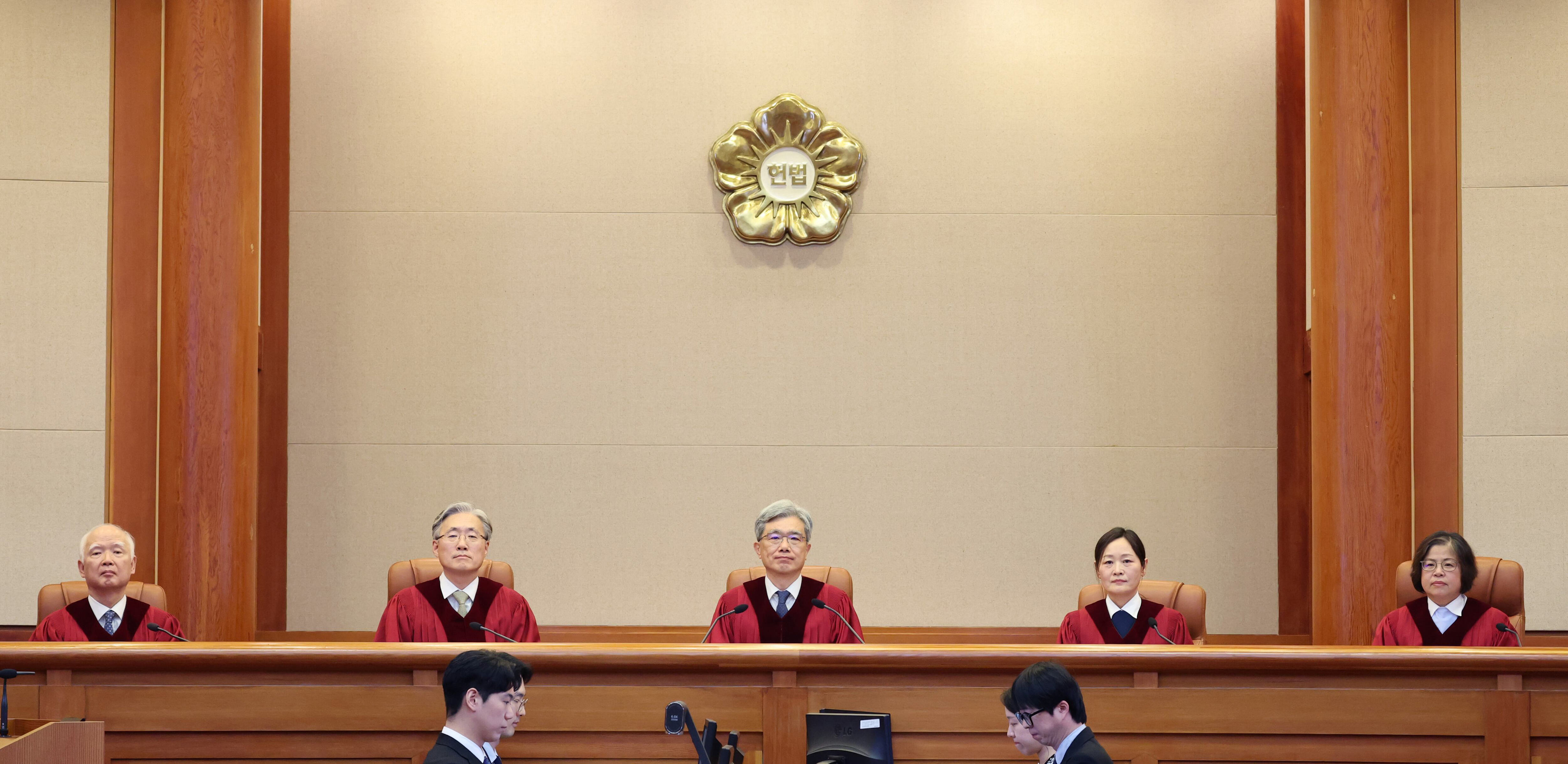 Breaking: Constitutional Court invalidates 3% proportional threshold