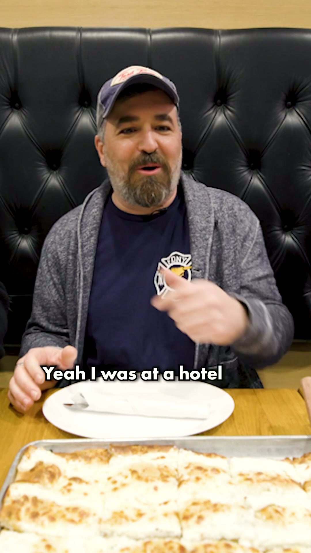 Trying UK pizza & sharing hilarious food stories | Diner vlog