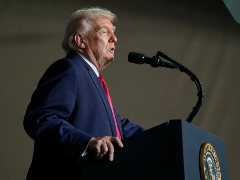 Donald Trump: US-Präsident droht in explosiver Rede - "wunderschöne ...