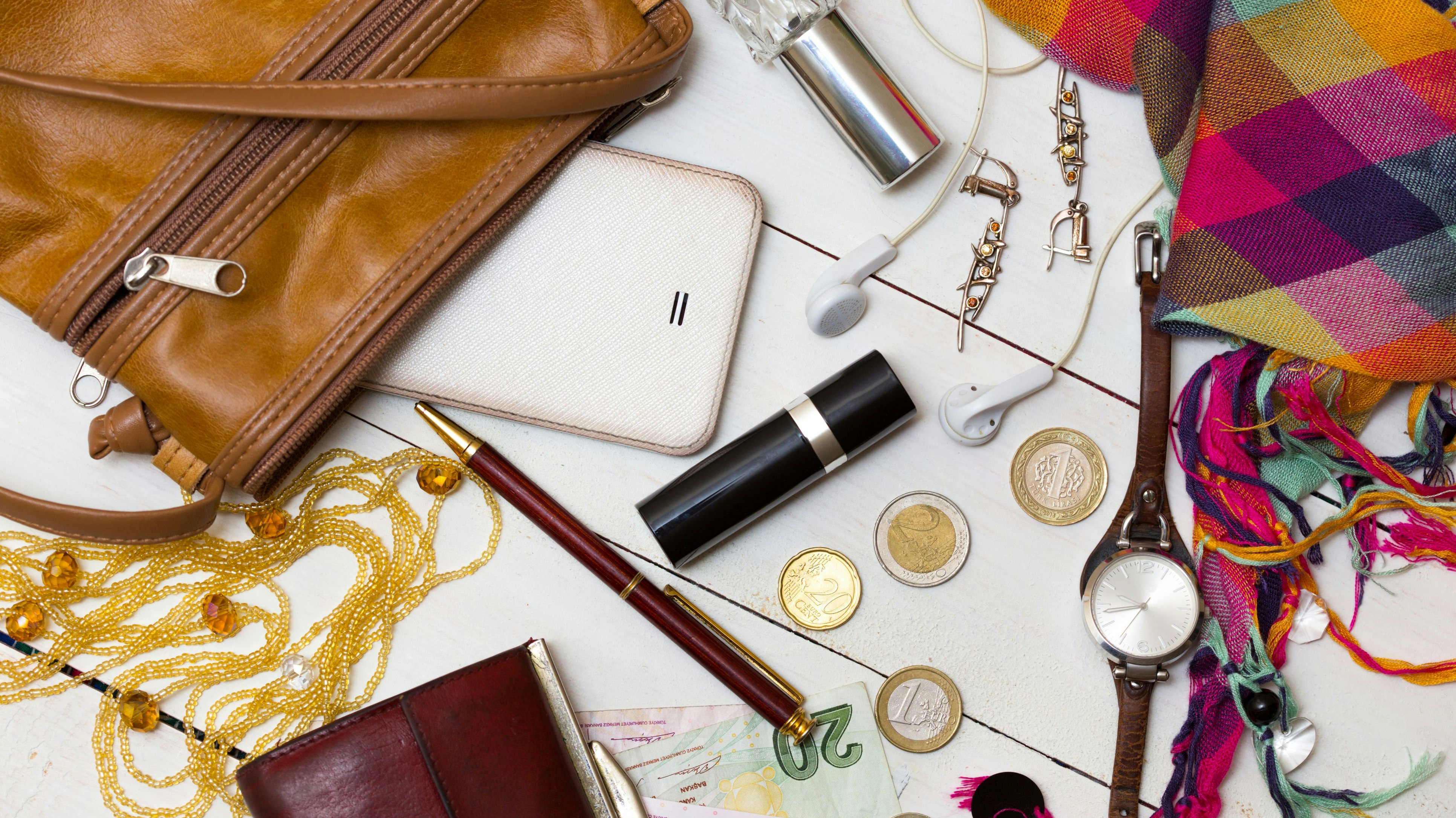 Sudoku-Hefte & Co: Gen Z möchte jetzt analoge Taschen