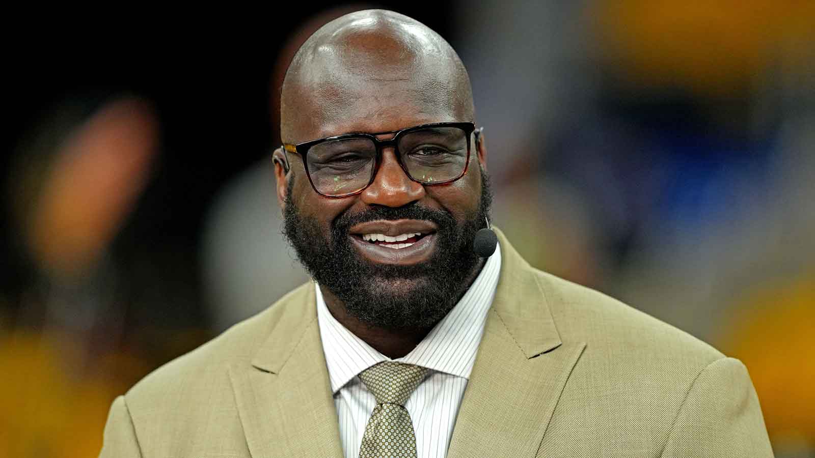 On assignment Shaq draws wild fan theories during 76ers-Knicks Game 2