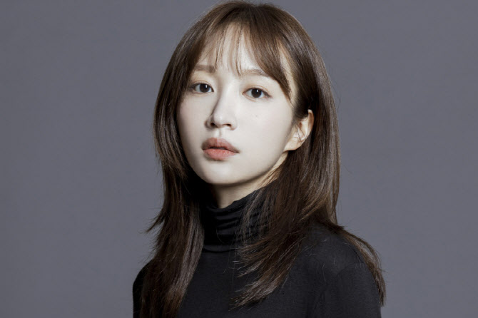 Hani to star in new weekend drama 'Love Comes' with Ha Seok-jin