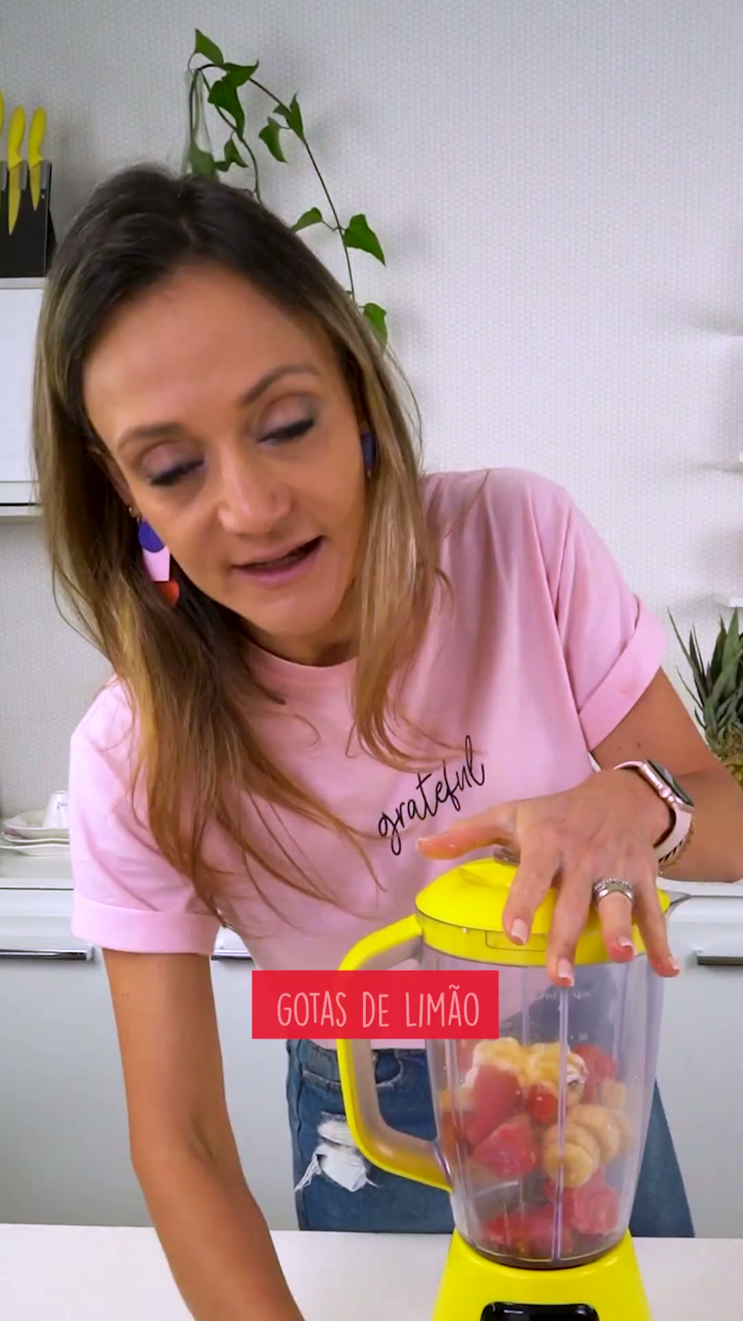 Sem açúcar e conservantes! A sobremesa perfeita para os dias quentes! 🥵 ...