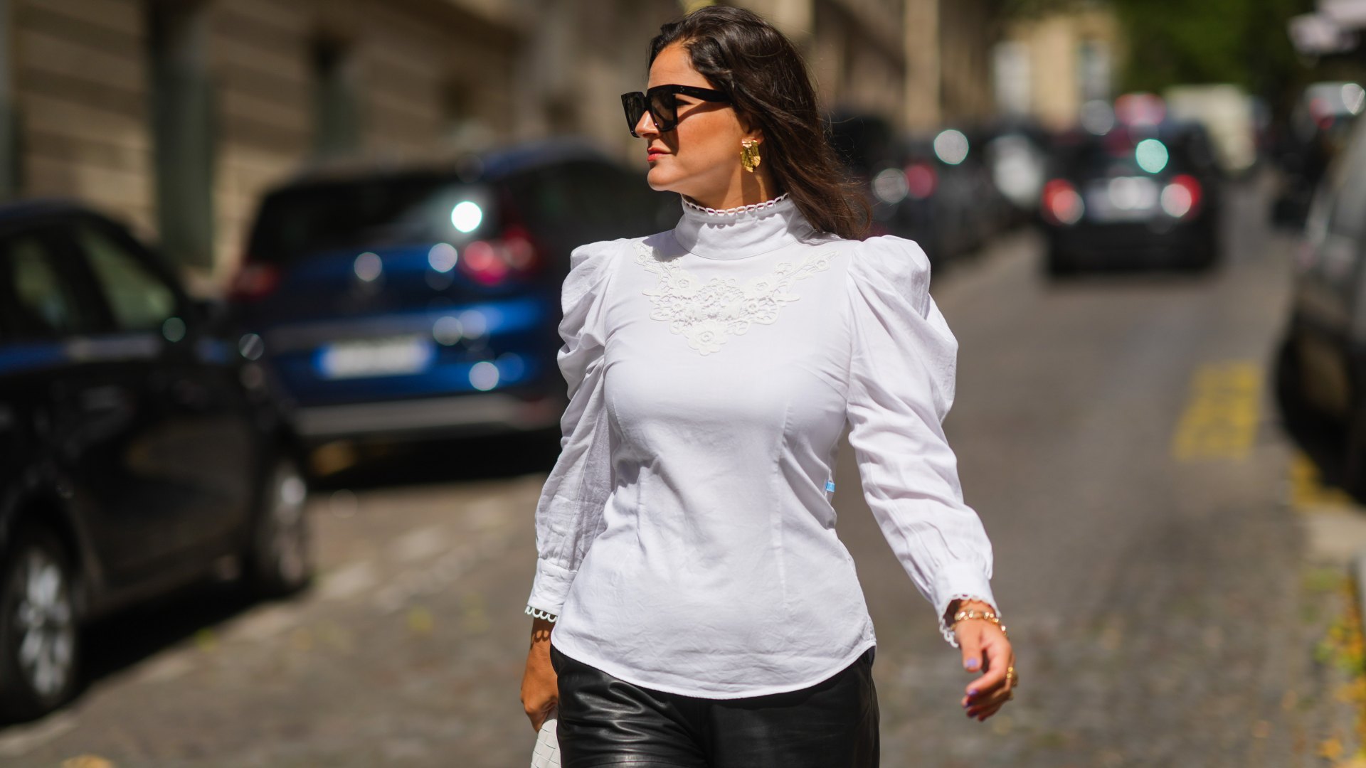17 expensive-looking blouses that visually slim a muffin top