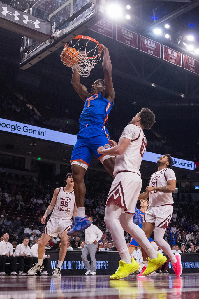 Thomas Haugh and Rueben Chinyelu lead No. 19 Florida to 95-48 win over ...
