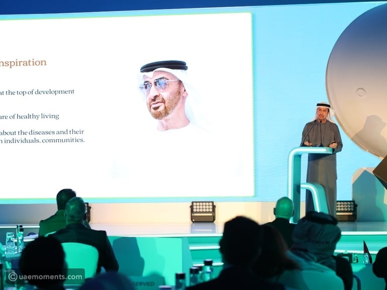 Roche launches AI-enabled predictive CGM solution at landmark launch event