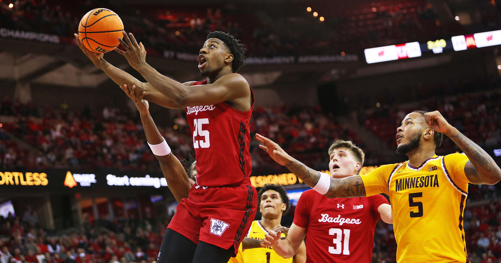 Badgers complete epic comeback vs. Minnesota, 67-63