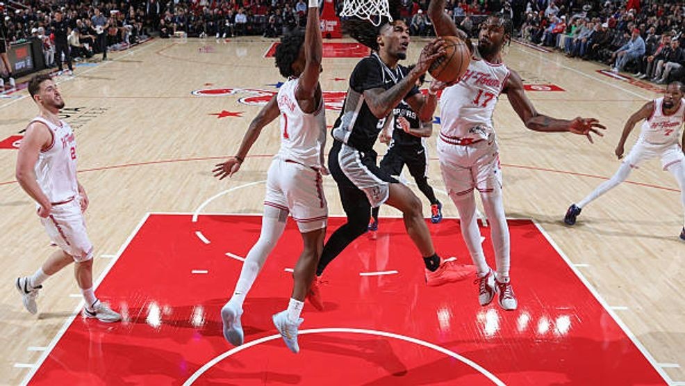 San Antonio defeats Rockets, ending Houston's 4-game winning streak