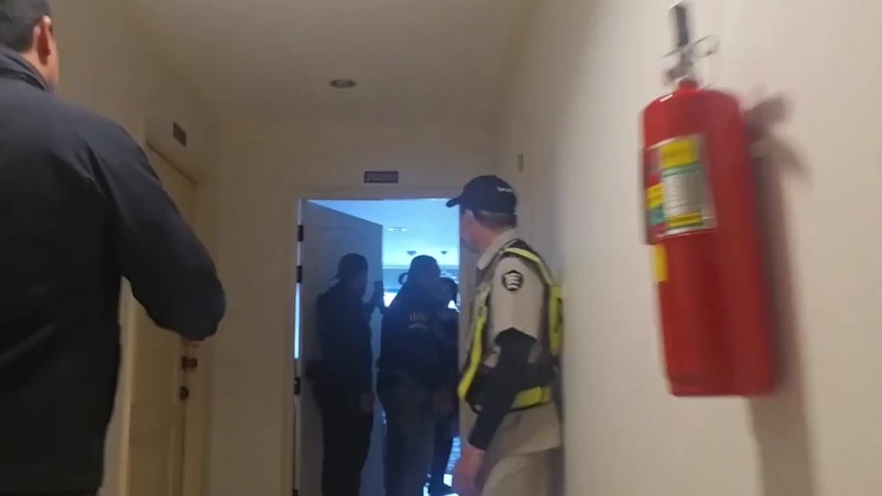 Iranian who 'targeted tourists with bank note scam' is arrested in Bangkok