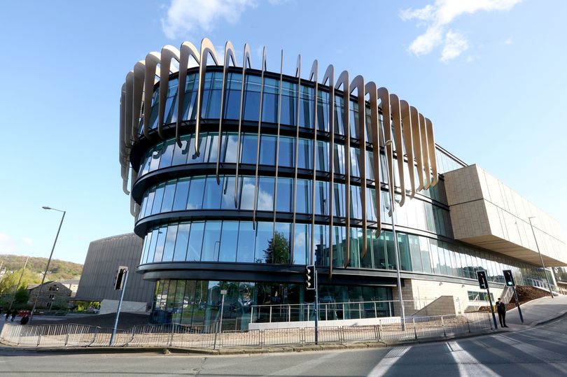 Huddersfield University to be 'world leader' in 'transformative ...