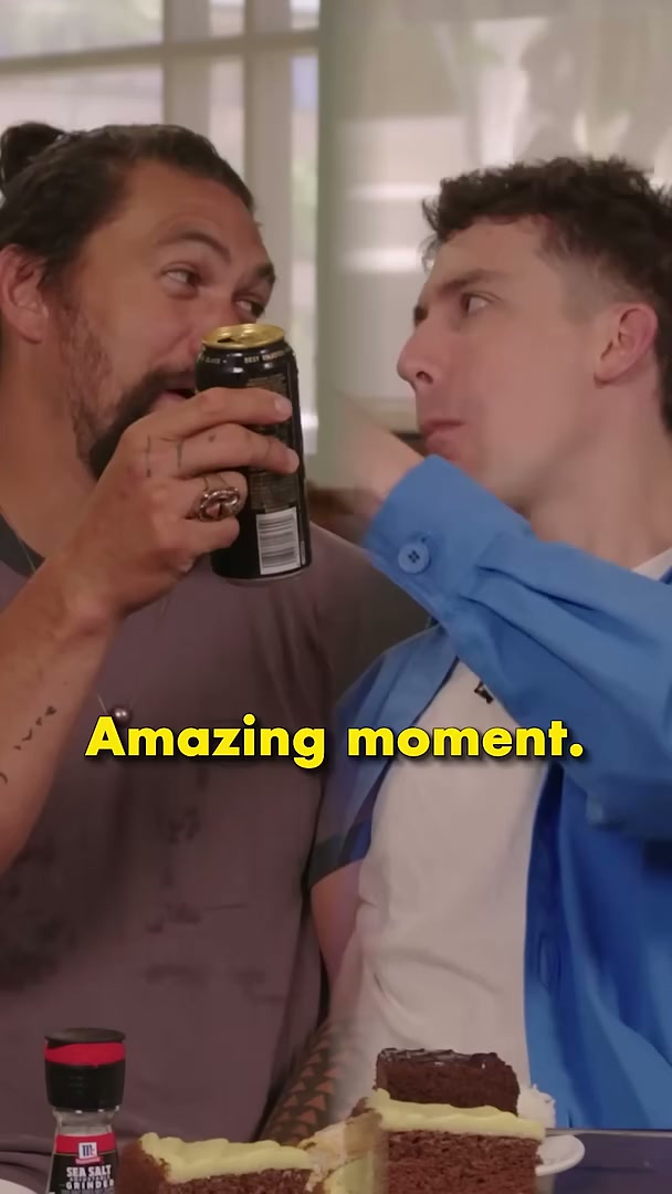 Jason Momoa tries to Lady and the Tramp!