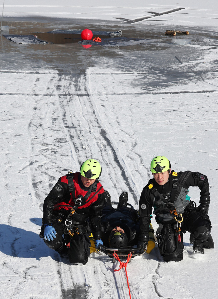 Disaster response drill in reservoir
