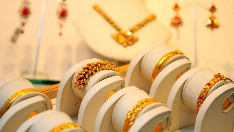 Gold rates today: MCX gold rises ₹7,200 per 10g, silver jumps ₹26,800 ...
