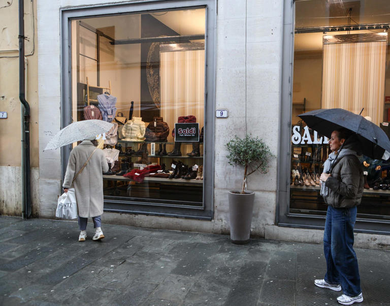 I saldi di fine stagione. Bilancio in chiaroscuro: "Vendite ok, però"