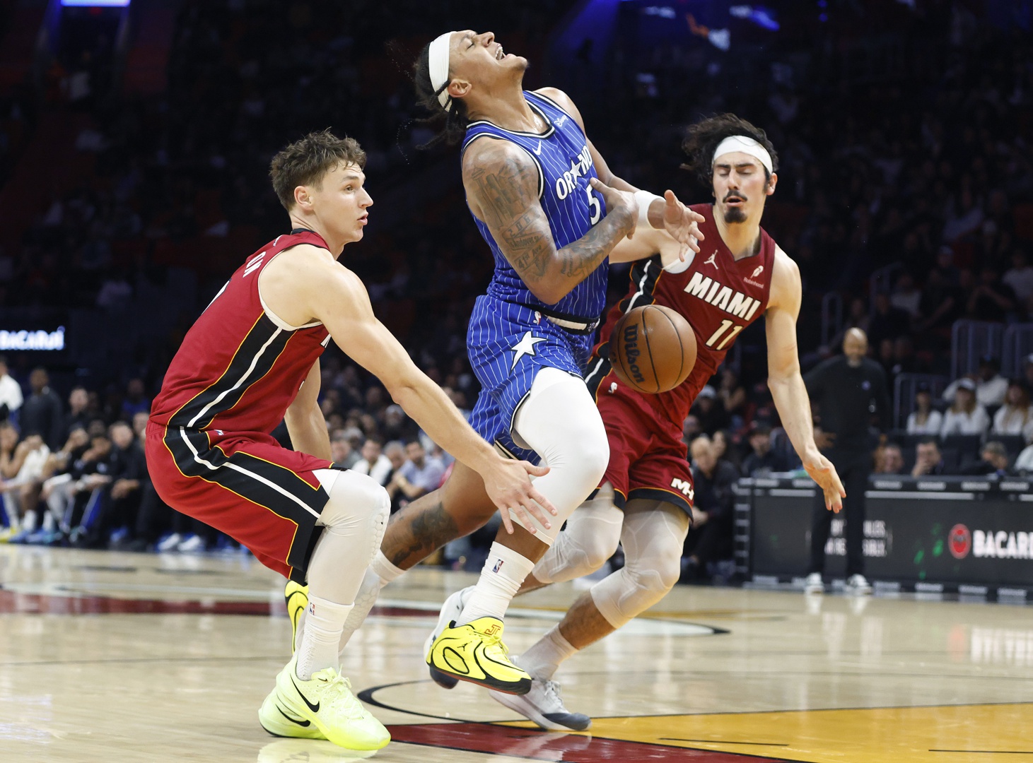 124-133. Los Magic le toman medida a los Heat con su cuarta victoria de ...