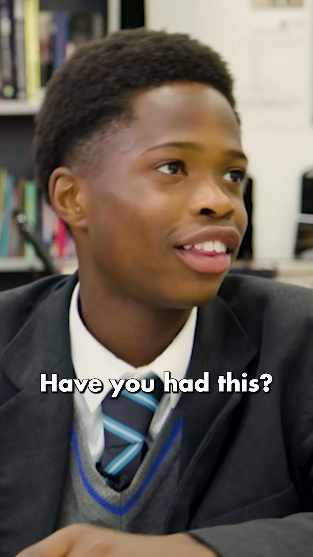 Brits try Buc-ee's snacks!