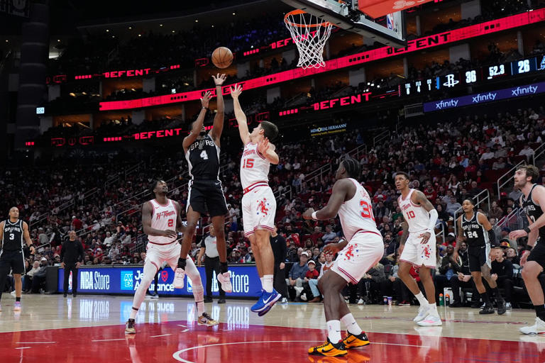 Wembanyama scores 28 points to lead Spurs past Rockets, 111-99