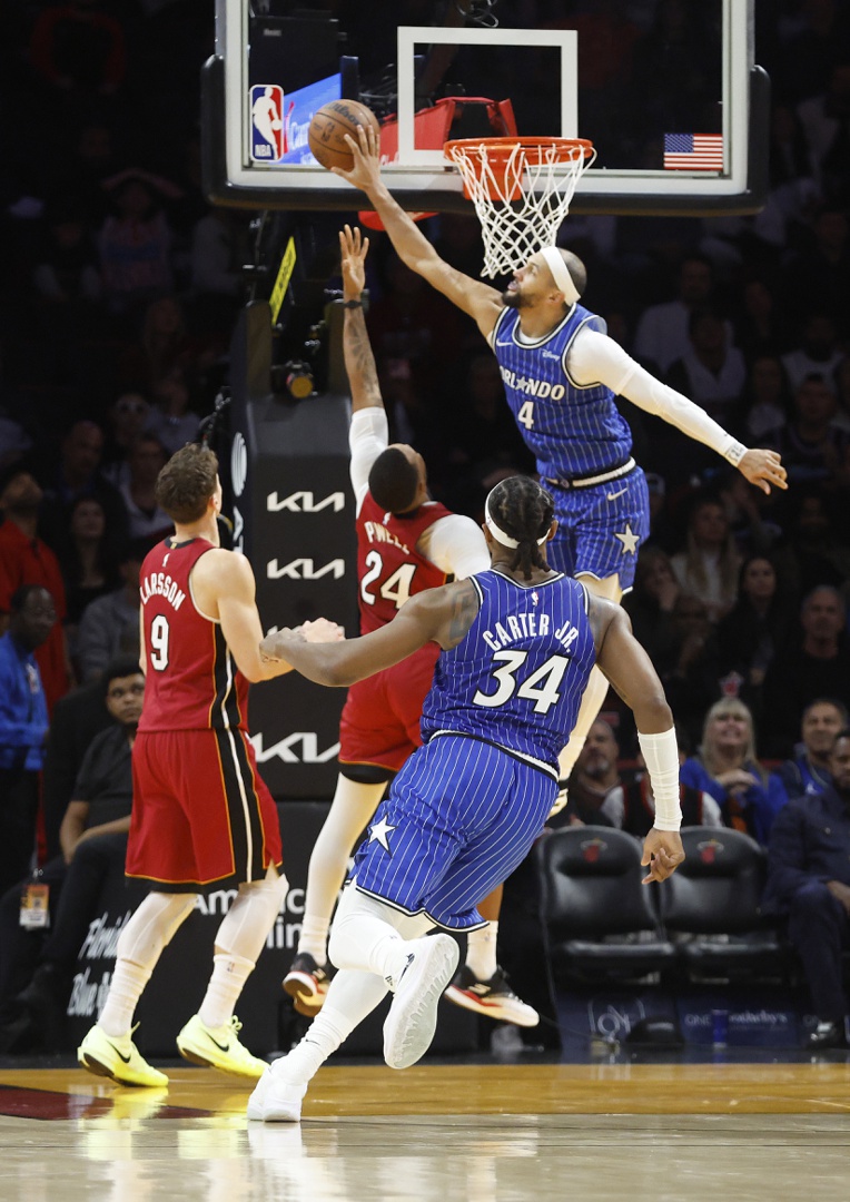 124-133. Los Magic le toman medida a los Heat con su cuarta victoria de ...