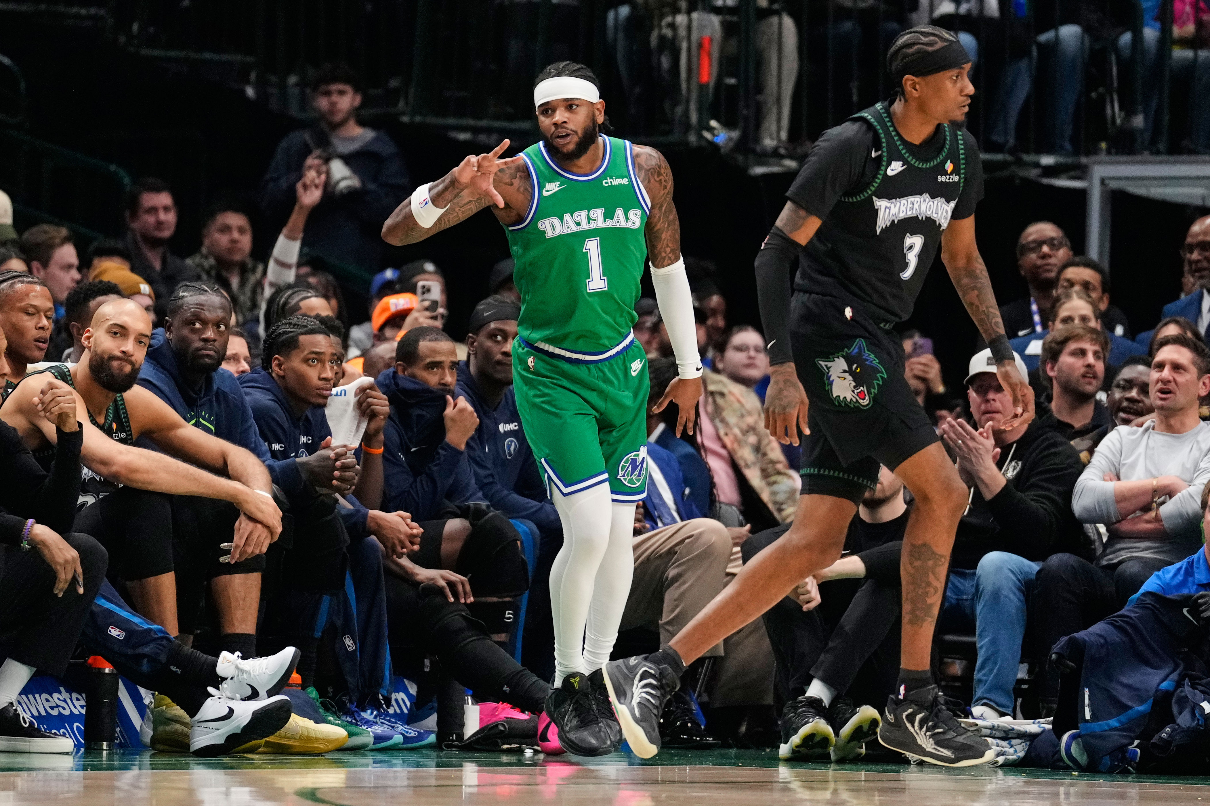 Julius Randle scores 31 points as Timberwolves beat short-handed ...