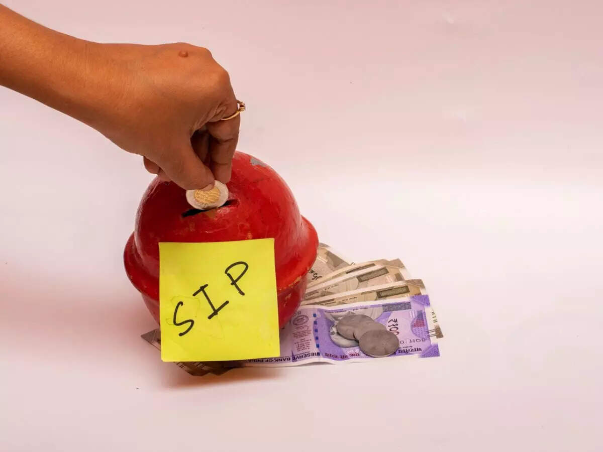 Equity and MF share in household savings jumps from 2% to 15%, SIP ...