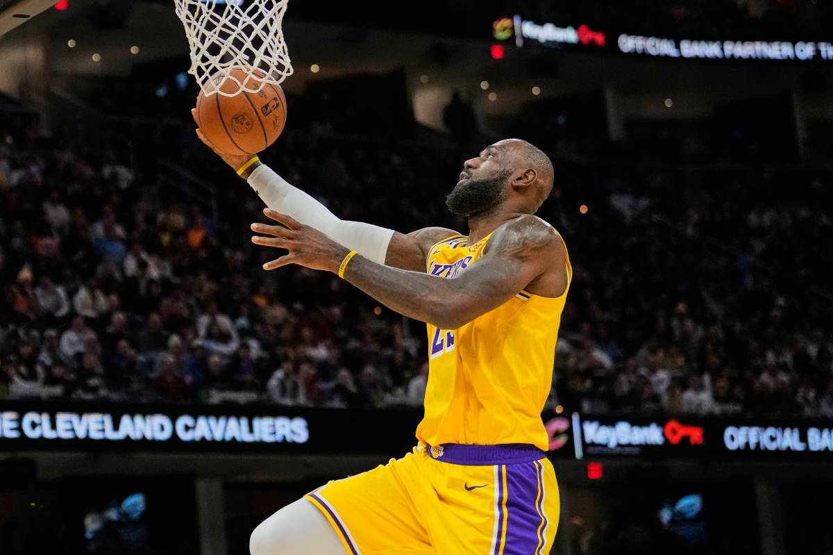 Lakers routed in LeBron's possible last game in Cleveland