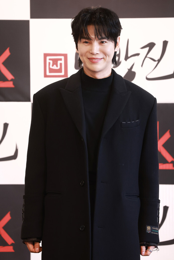 S Korean actor Kim Jun-soo