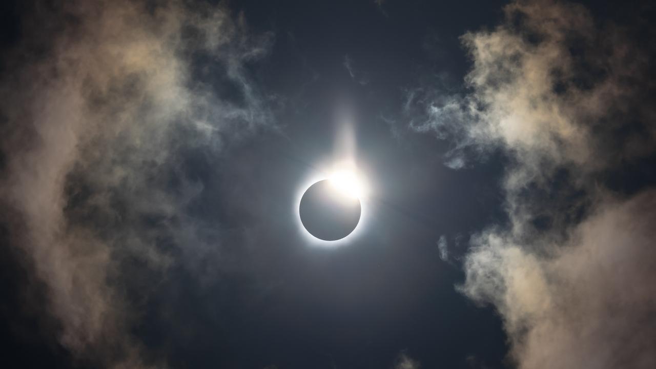 Possibly habitable 'Earth-like' planet found