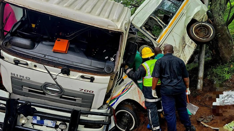 Fatal R102 crash: Taxi driver had expired PDP, truck had worn tyres ...