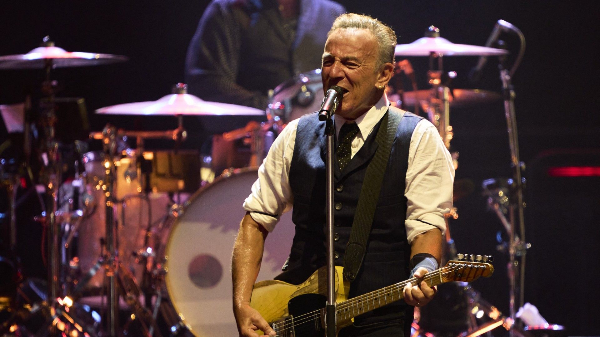 Bruce Springsteen's protest song: Streets of Minneapolis