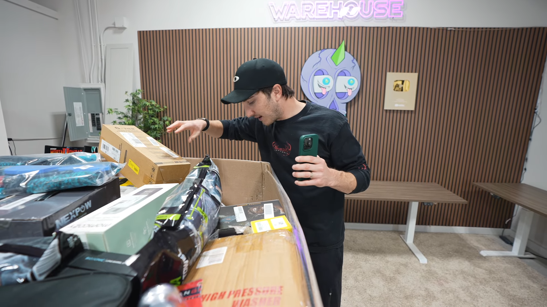 This giant Amazon return box had interesting stuff - but did I profit?