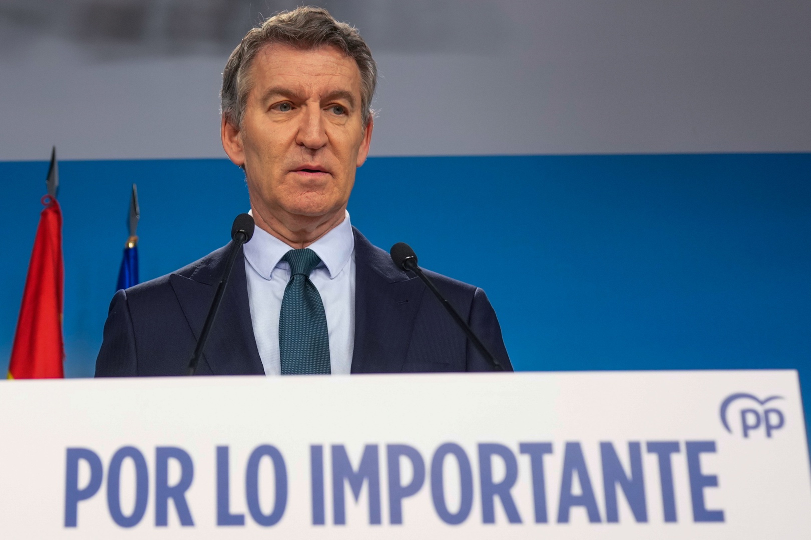 Feijóo advierte a Vox de que no convierta la negociación en Extremadura ...