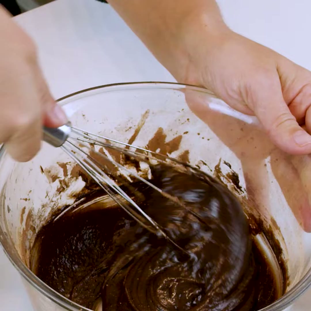 Brownie de chocolate (sem farinha e sem lactose)