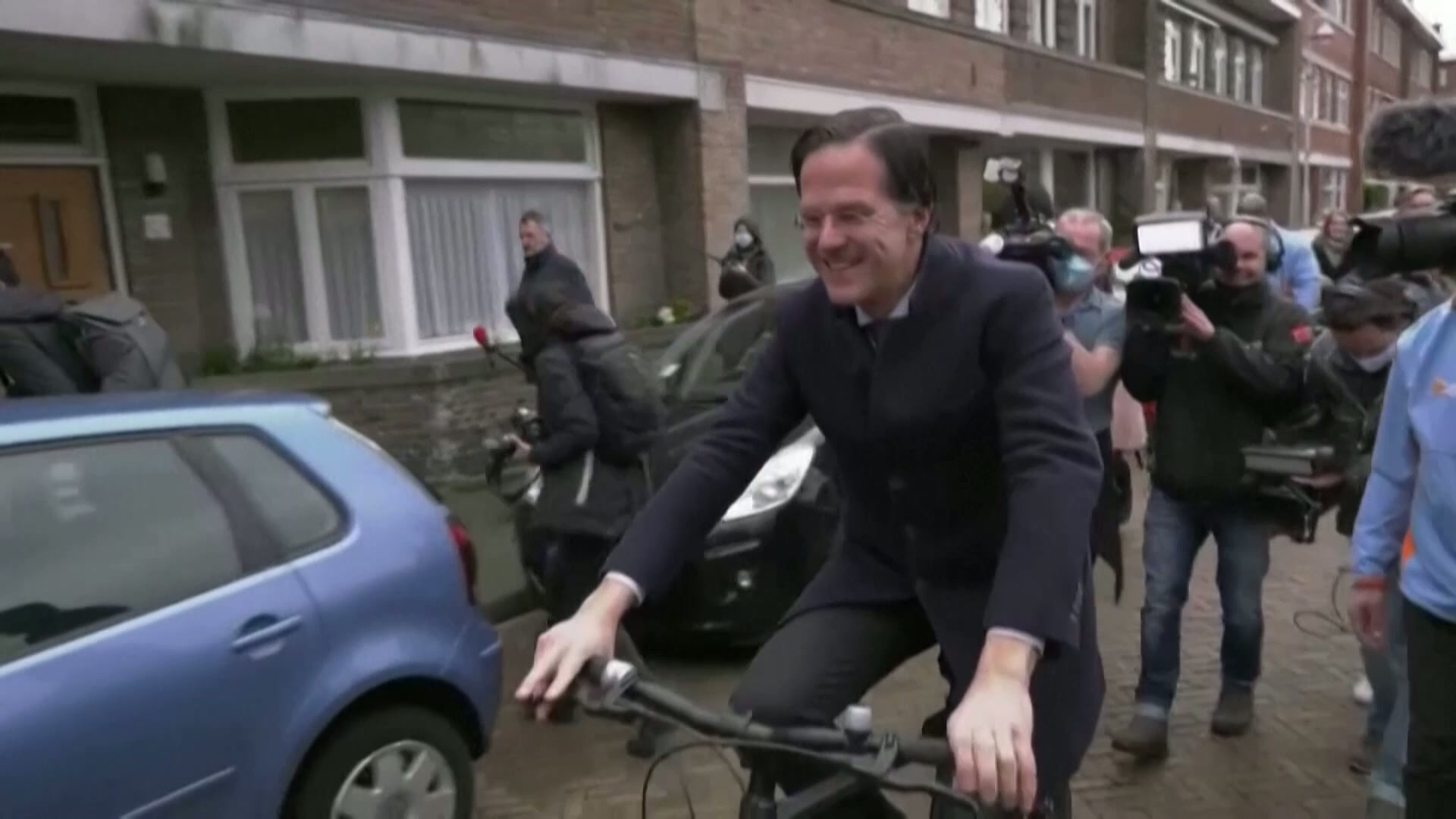 Watch the video: Who are you, Mark Rutte?