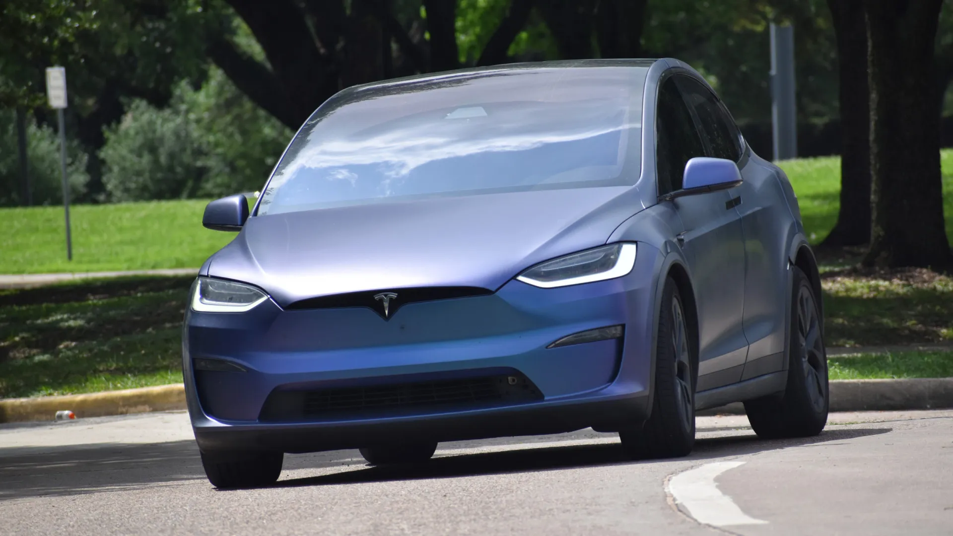 Tesla acaba com dois modelos. Fábrica vai produzir robots