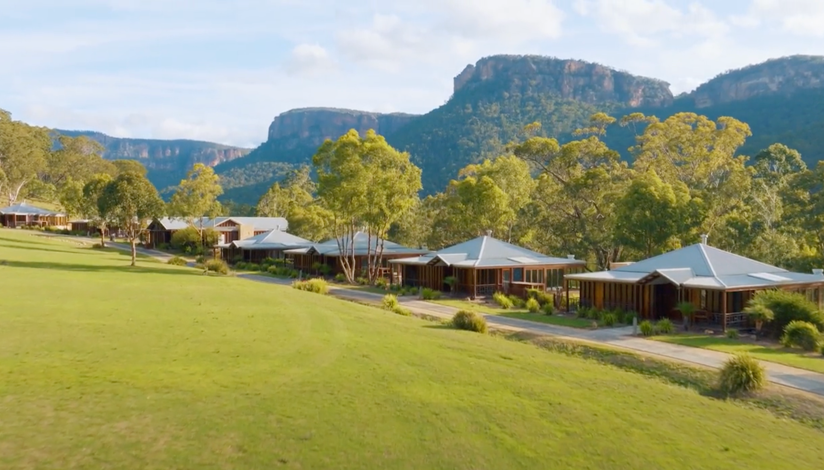 Emirates and Marriott team up to debut first-ever Ritz-Carlton lodge in ...