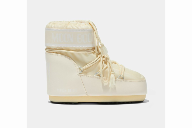 Are Moon Boots good for snow? I found out while skiing