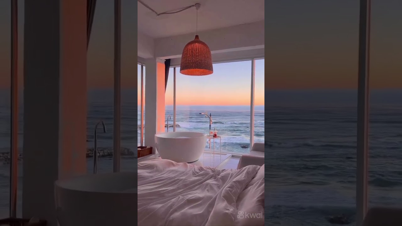 Relax in a room with a view at Eojjeoda Eodal Hotel